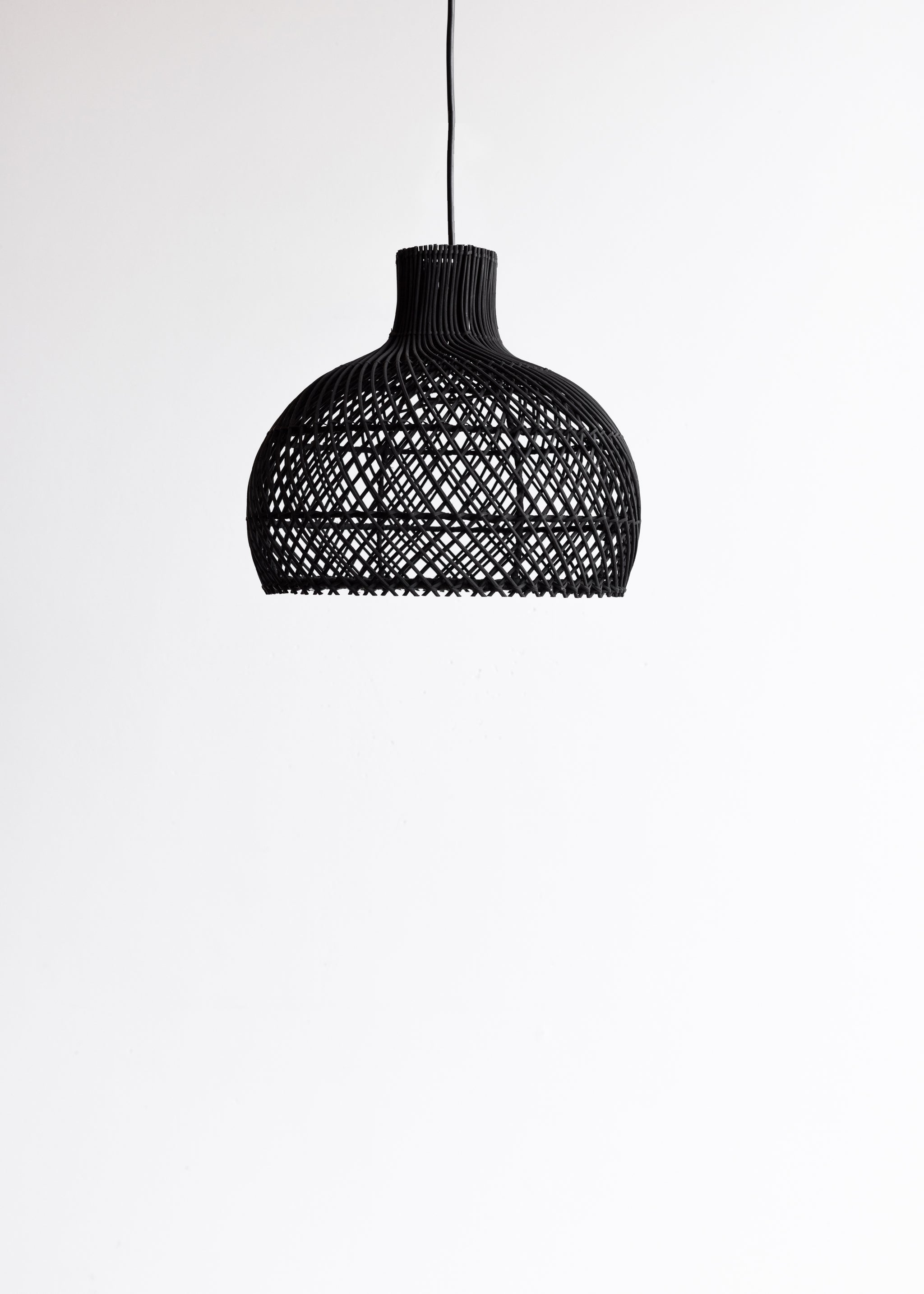 Roundie Pendant / Black