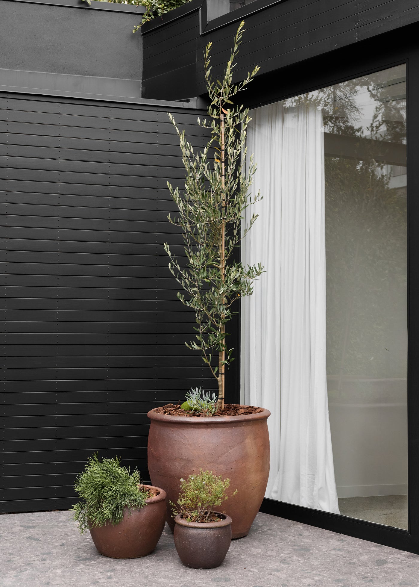Bodrum Black Soil Pot | Traditional Kiln Fired Pots & Planters | Kayu ...